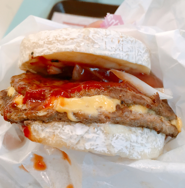 Face-to-cheesy-face with the Marugoto Camembert Burger from Dom Dom ...