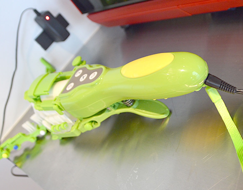 Not a fan of dishwashing? Get yourself an electric, plate-scrubbing ...