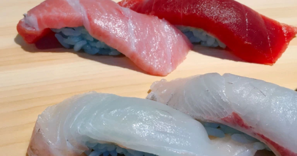 Tokyo has a BLUE sushi restaurant with all-you-can-eat BLUE sushi for ...