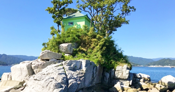 This tiny island you can walk to is a perfect snapshot of why Japan is ...