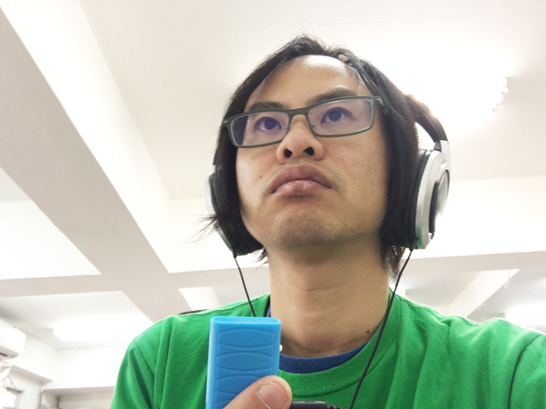 We take a 100-yen MP3 player for a test drive, live to tell the tale ...