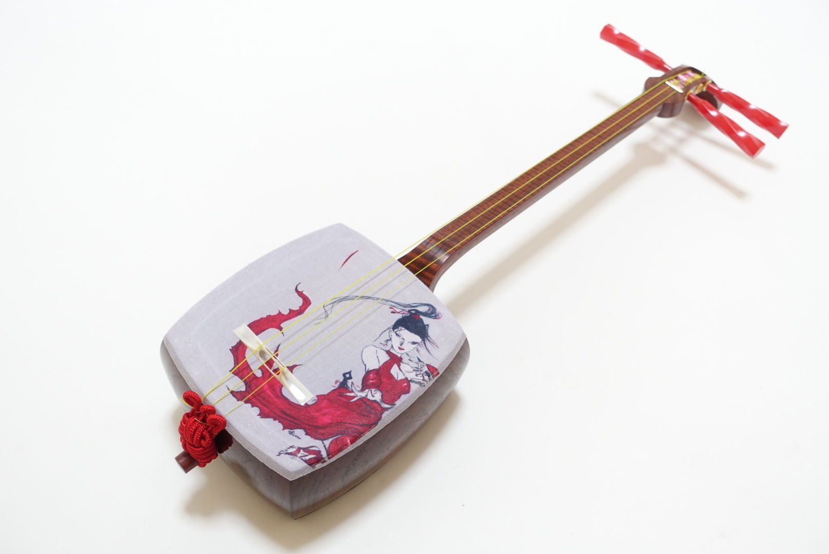 Beautiful shamisen featuring original illustration by Final Fantasy ...