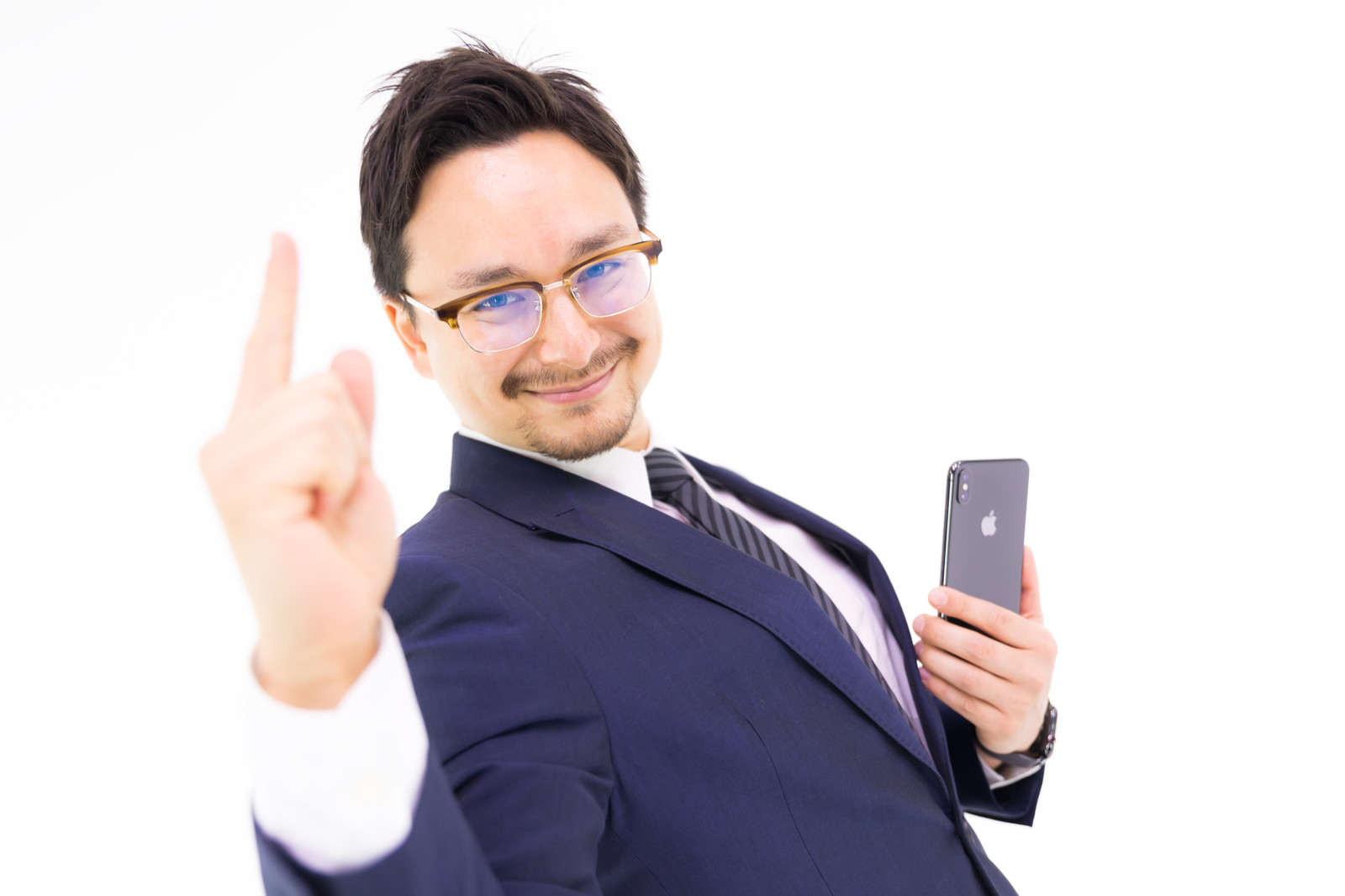 Japanese subway conductor sues city for legal right for his beard to ...