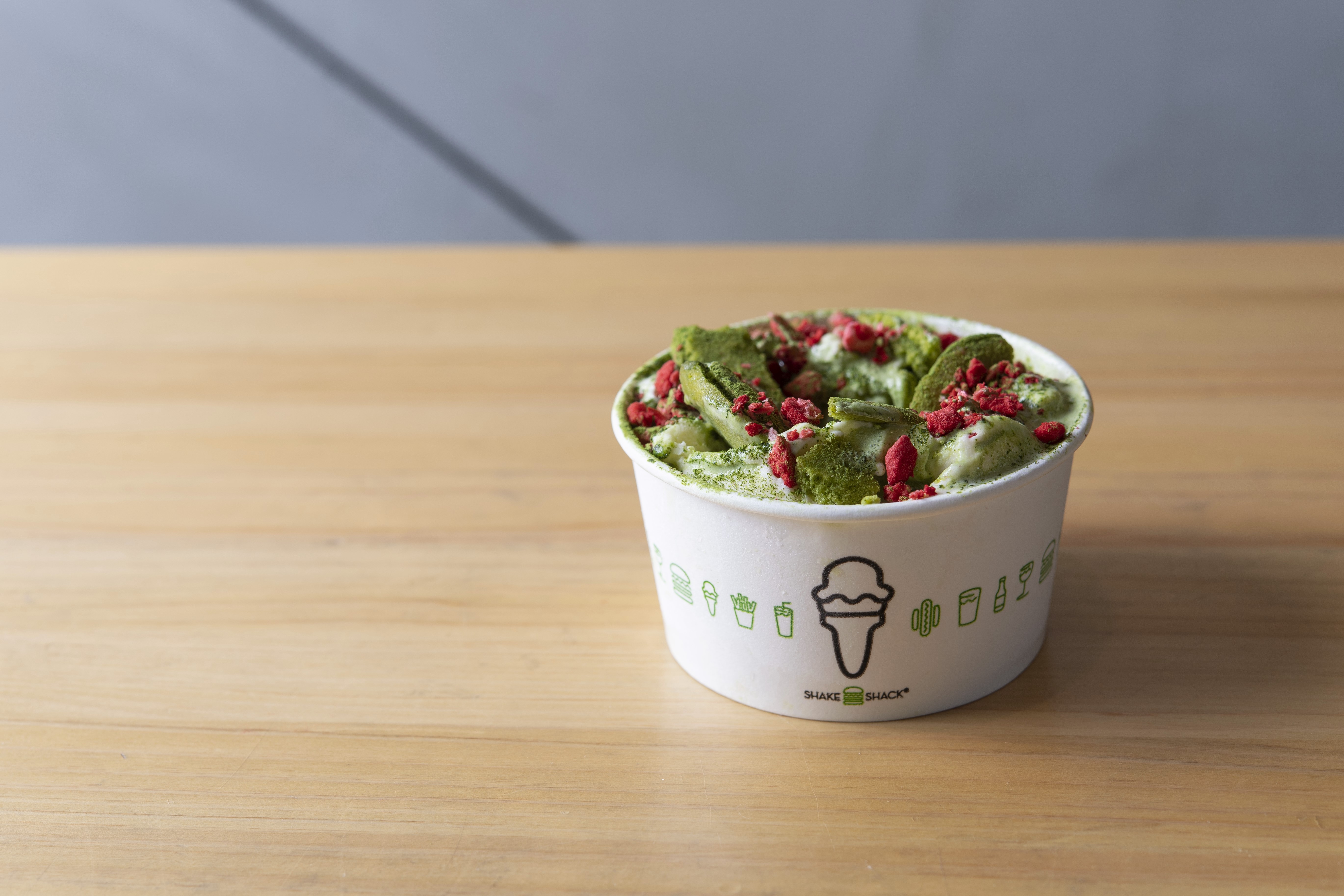 Shake Shack opens in Kyoto with exclusive matcha green tea treats ...
