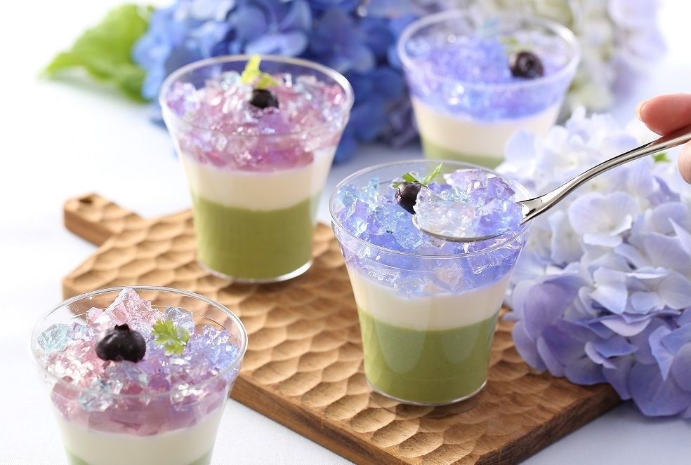 Japanese cafe’s gorgeous hydrangea sweets celebrate most beautiful ...