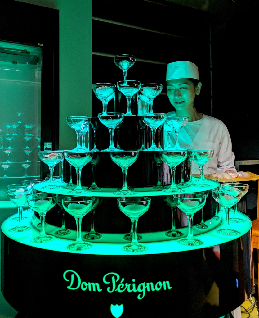 Handsome host sushi bar opens in Tokyo with 14-year host veteran ...