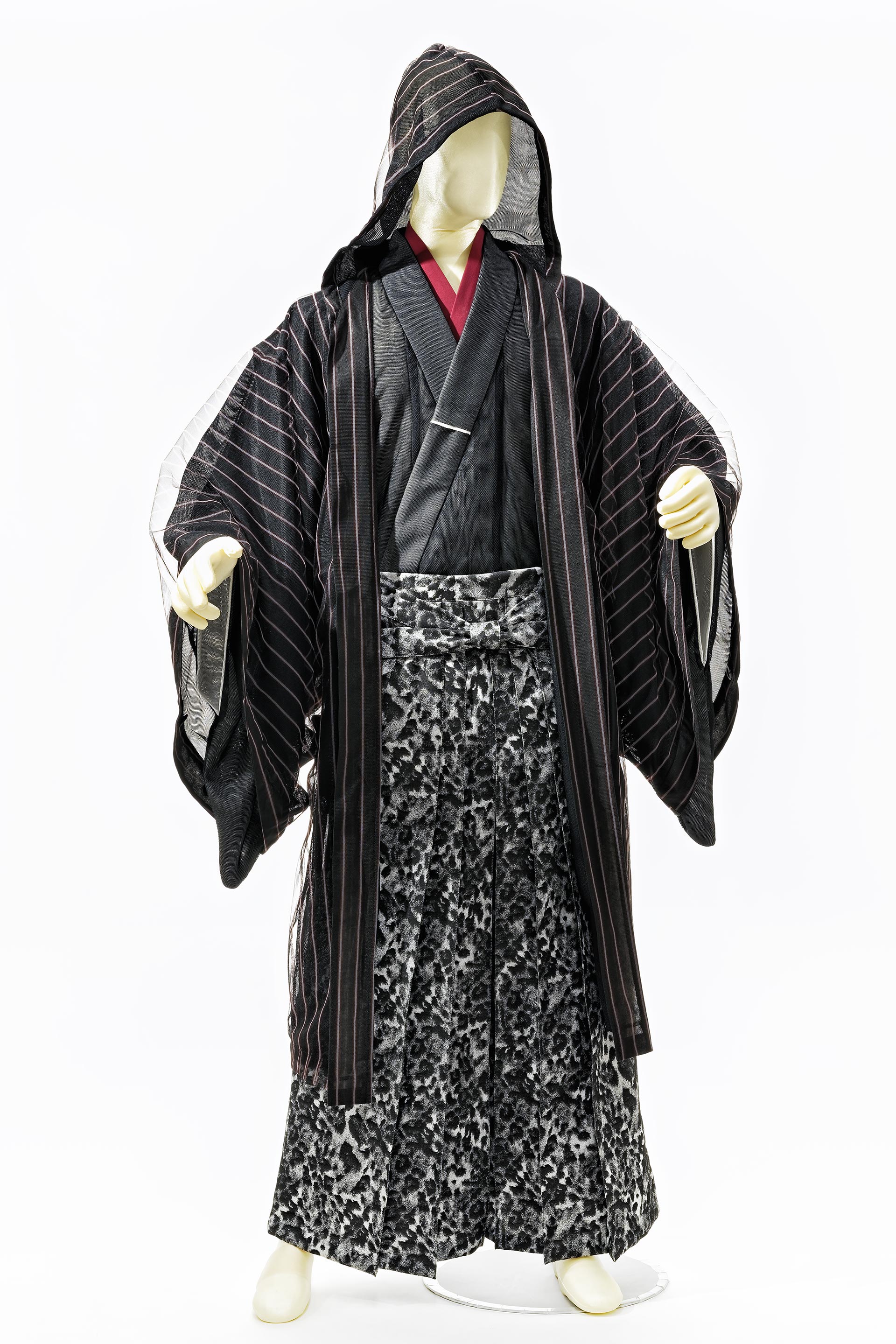 Modern samurai fashion brand Wazigen Shizukuya’s summer collection ...