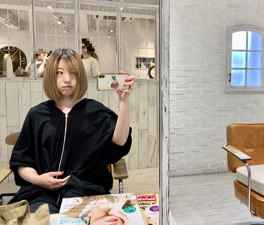 Our unrefined “potato” reporter gets a haircut by an anime hairstyle ...