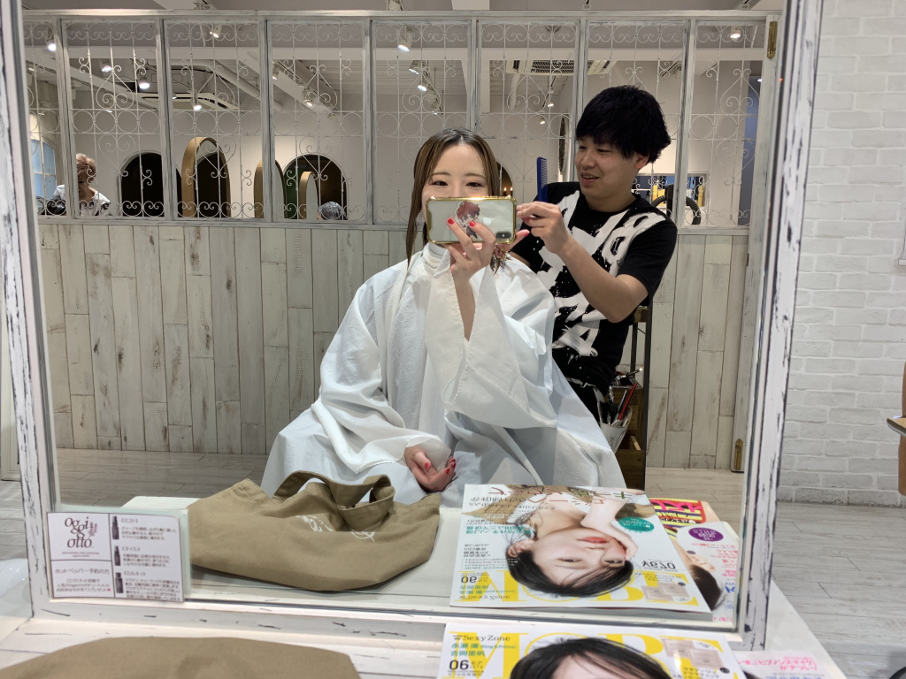 Our unrefined “potato” reporter gets a haircut by an anime hairstyle ...