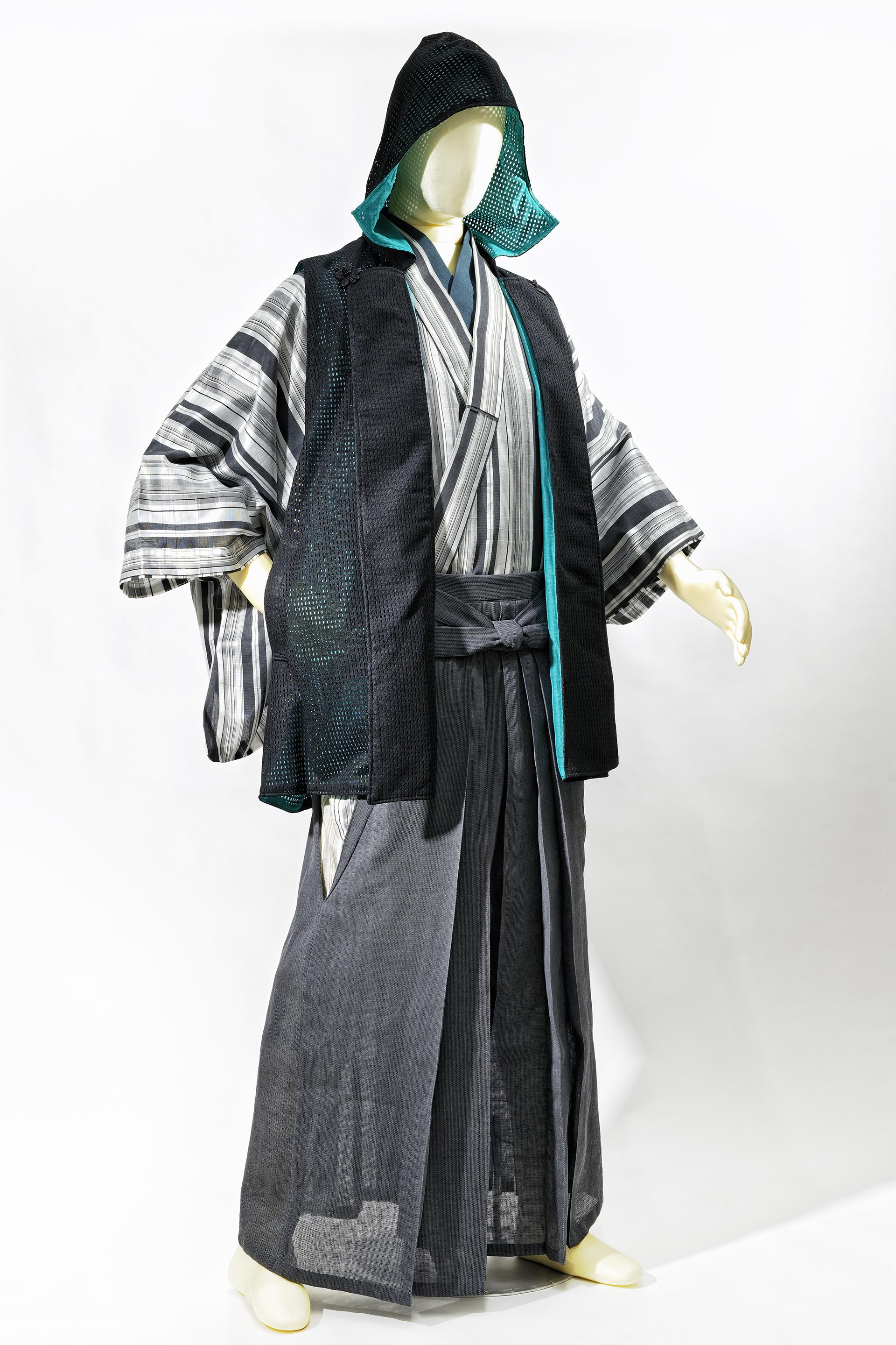 Modern samurai fashion brand Wazigen Shizukuya’s summer collection ...