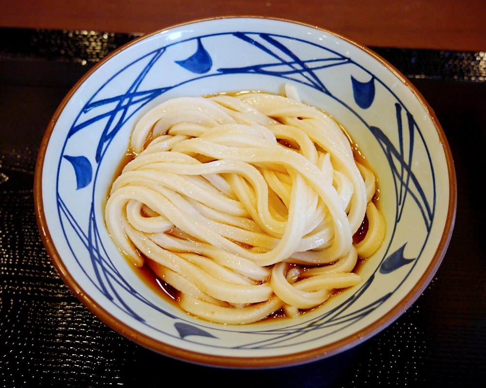 Watching a one-star certified master udon craftsman at work…at a famous ...