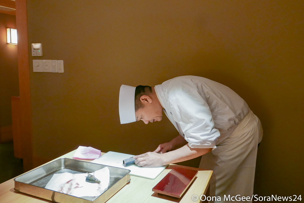 Learn how to make sushi with a professional Japanese sushi chef in ...