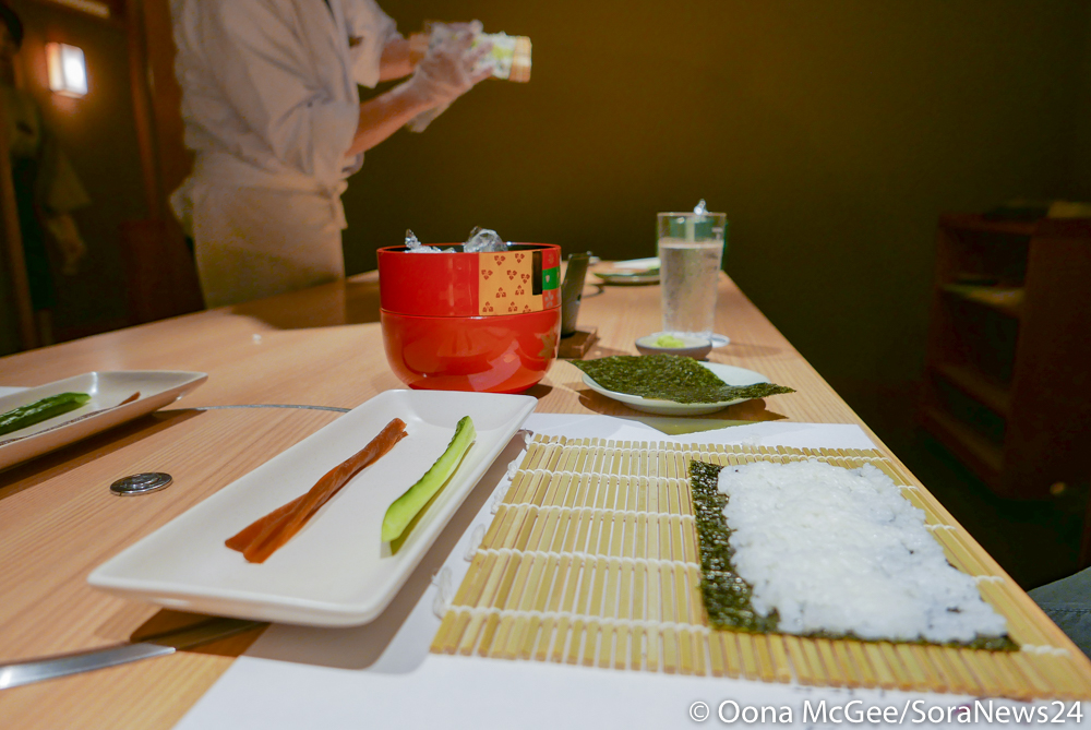 Learn how to make sushi with a professional Japanese sushi chef in ...