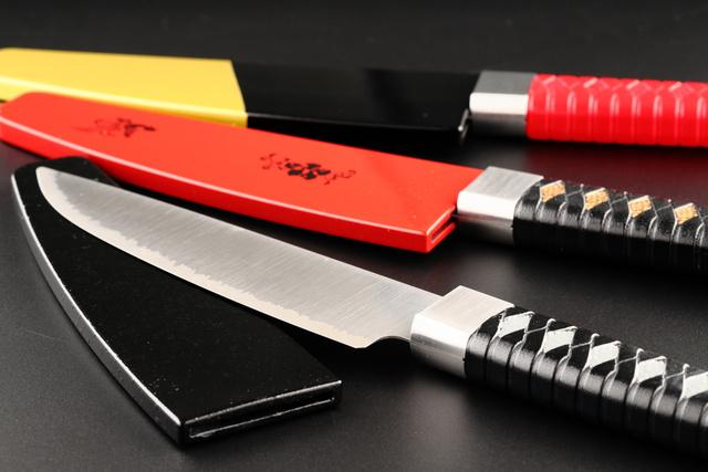 Swords of famous samurai reborn as beautiful kitchen knives from Japan ...