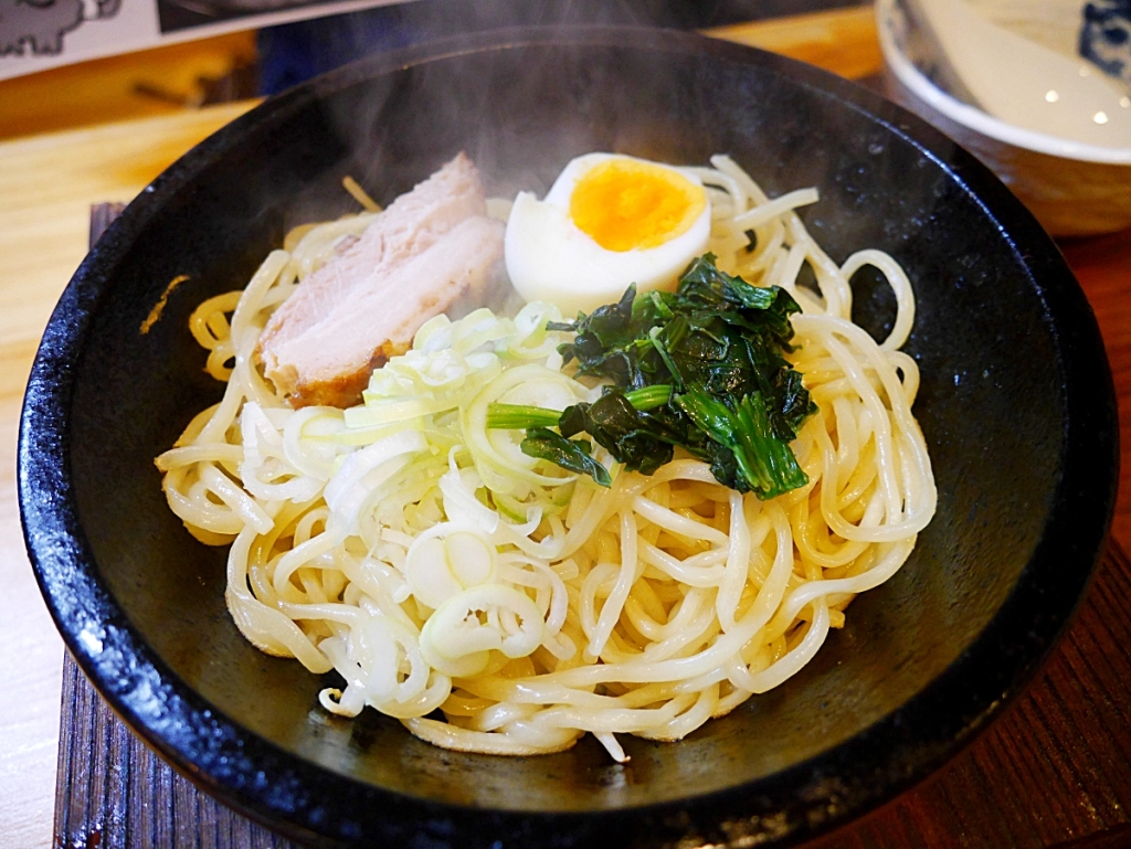 Super-spicy Tokyo ramen served in a 572-degree Fahrenheit bowl? Yep, we ...