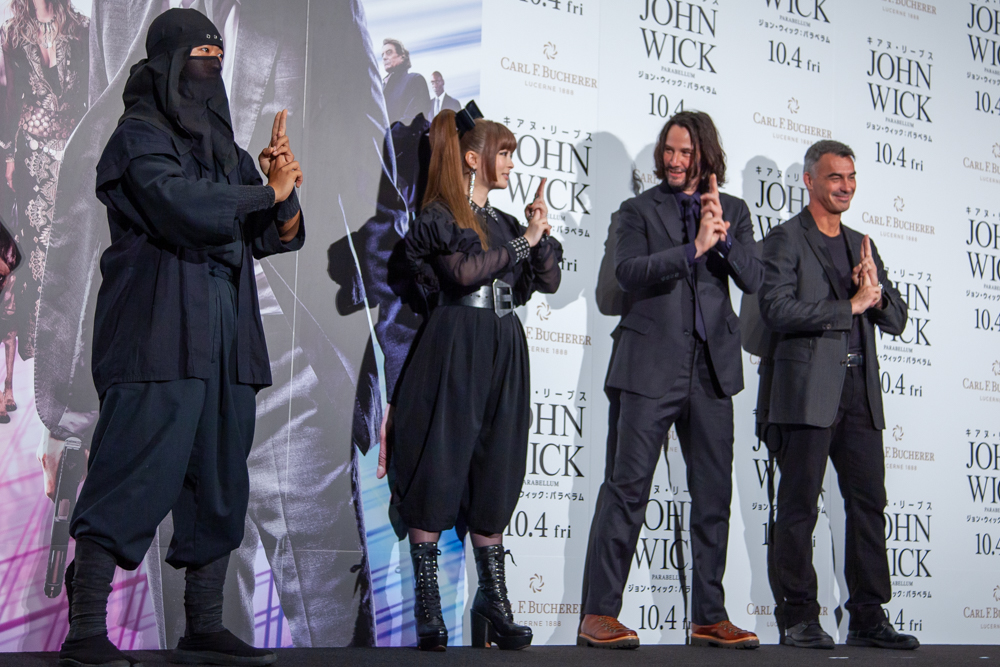 Keanu Reeves gets a ninja lesson with Kyary Pamyu Pamyu at John Wick 3 ...