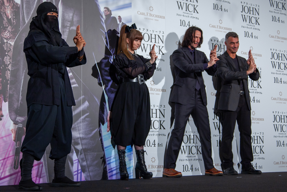 Keanu Reeves gets a ninja lesson with Kyary Pamyu Pamyu at John Wick 3 ...