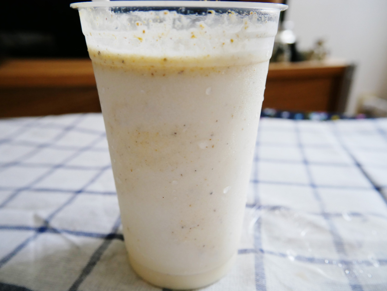 We try a curry milkshake at Mos Burger Japan 【Taste Test】 | SoraNews24 ...