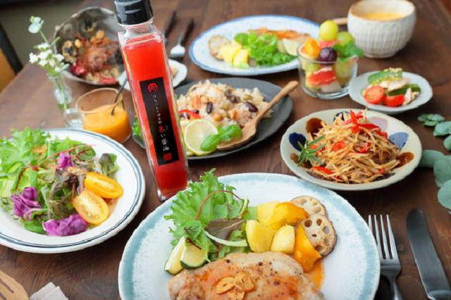 Beautiful red soy sauce from Japan uses no artificial colors, tastes ...