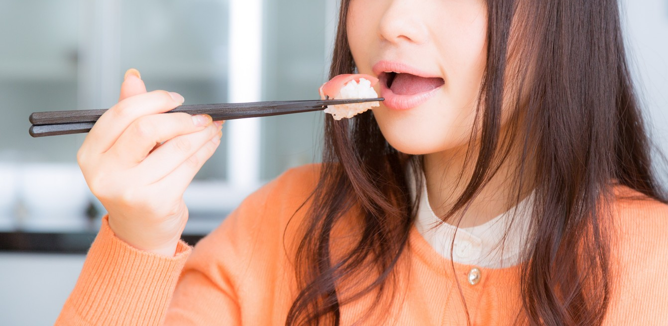 Manga shows a revolutionary way to eat sushi that makes it more ...