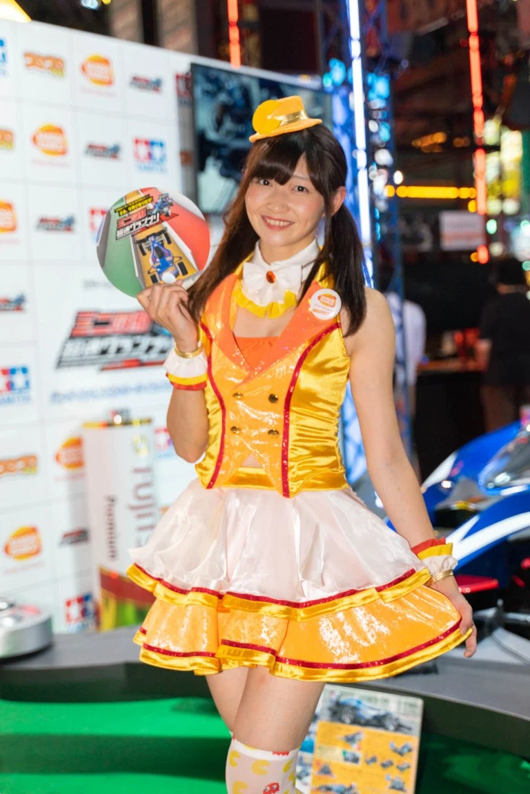 The beautiful cosplayers, models, and booth displays of Day 2 of Tokyo ...