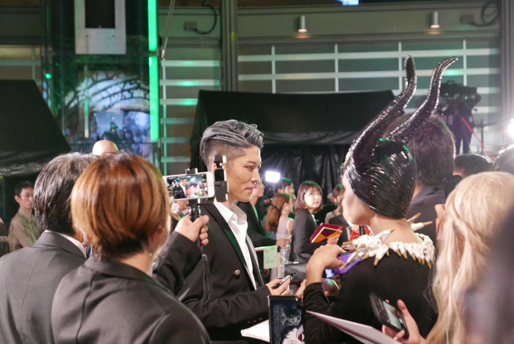 Angelina Jolie reunites with son Maddox, Japanese musician Miyavi at ...