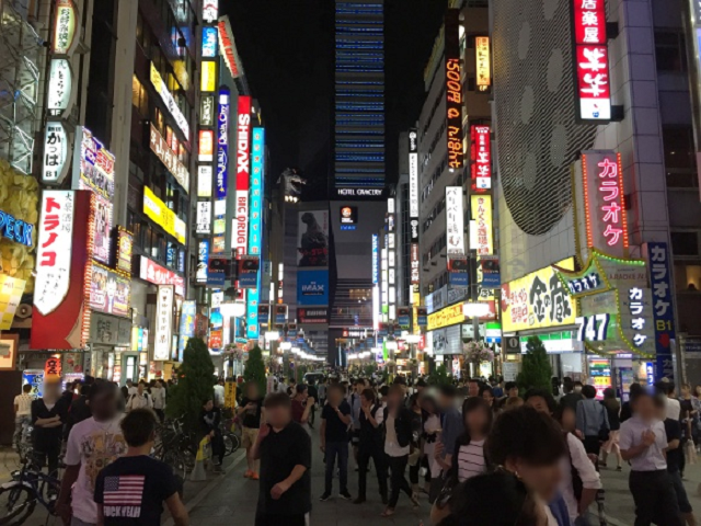 Tokyo has a bar that only lets you in if you come alone – No bringing ...