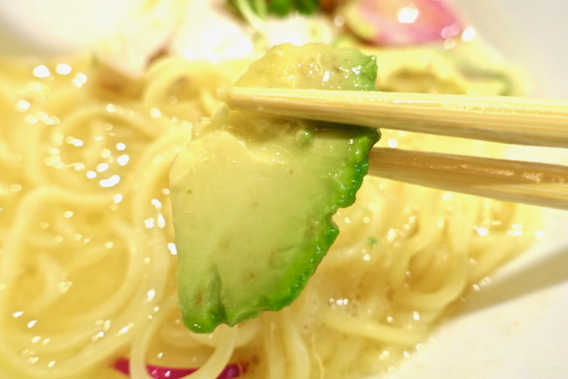 Silky golden ramen recommended by Michelin Guide is so good, we felt ...