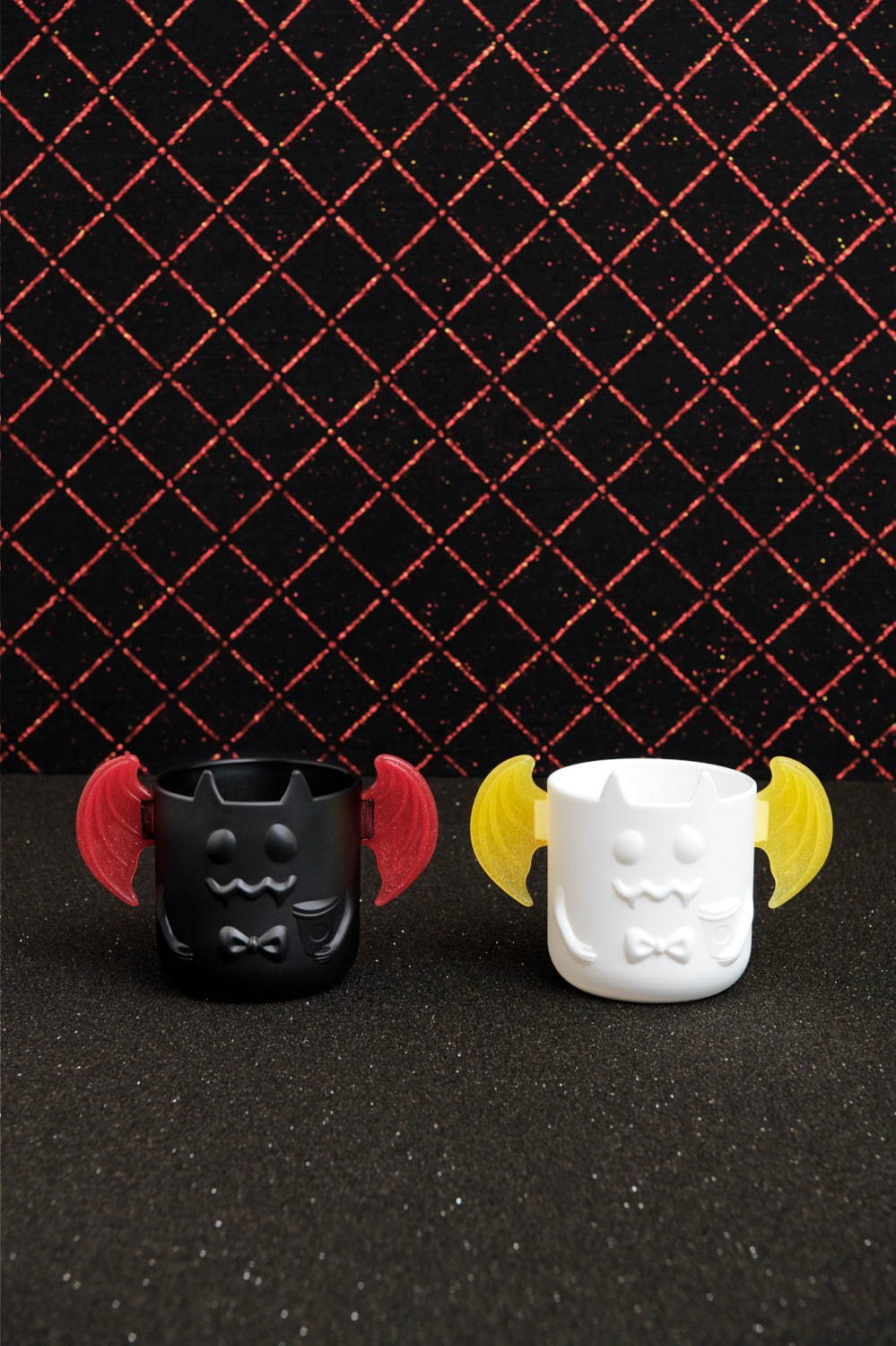 New Starbucks Dark Night Frappuccino debuts at sunset with cup cosplay ...