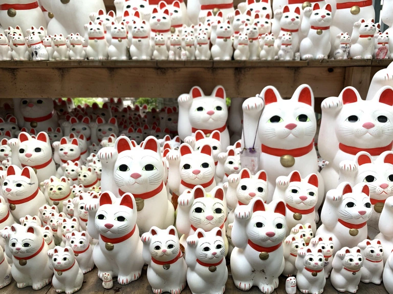 A visit to Tokyo’s luckiest, kitty-est lucky cat temple: Gotokuji ...