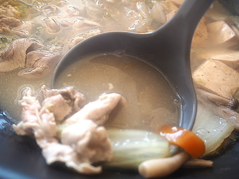 We revolutionize tapioca tea by making a savory hot pot dinner with ...