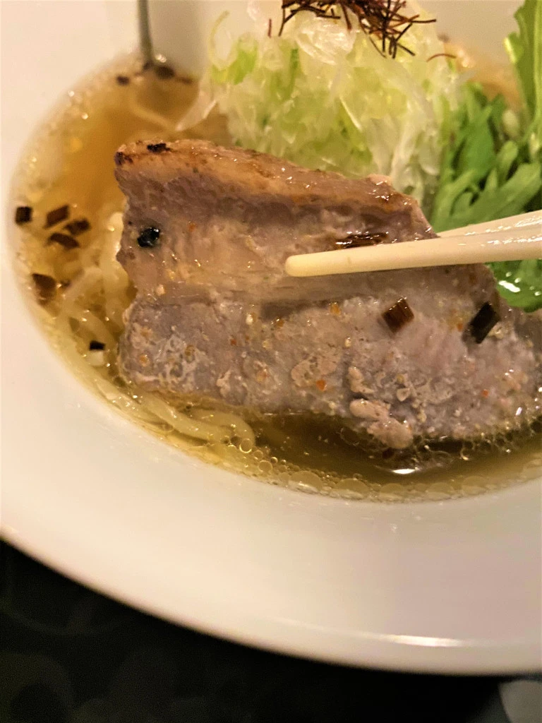 Tokyo ramen restaurant only lets you in with a reservation, is super ...