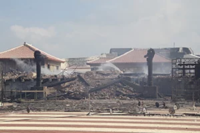 Crowdfunding campaign opens to rebuild fire-ravaged Shuri Castle ...