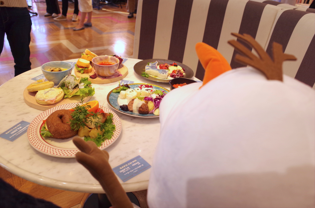 We visited Tokyo’s Frozen II collab cafe and may have enjoyed it more ...