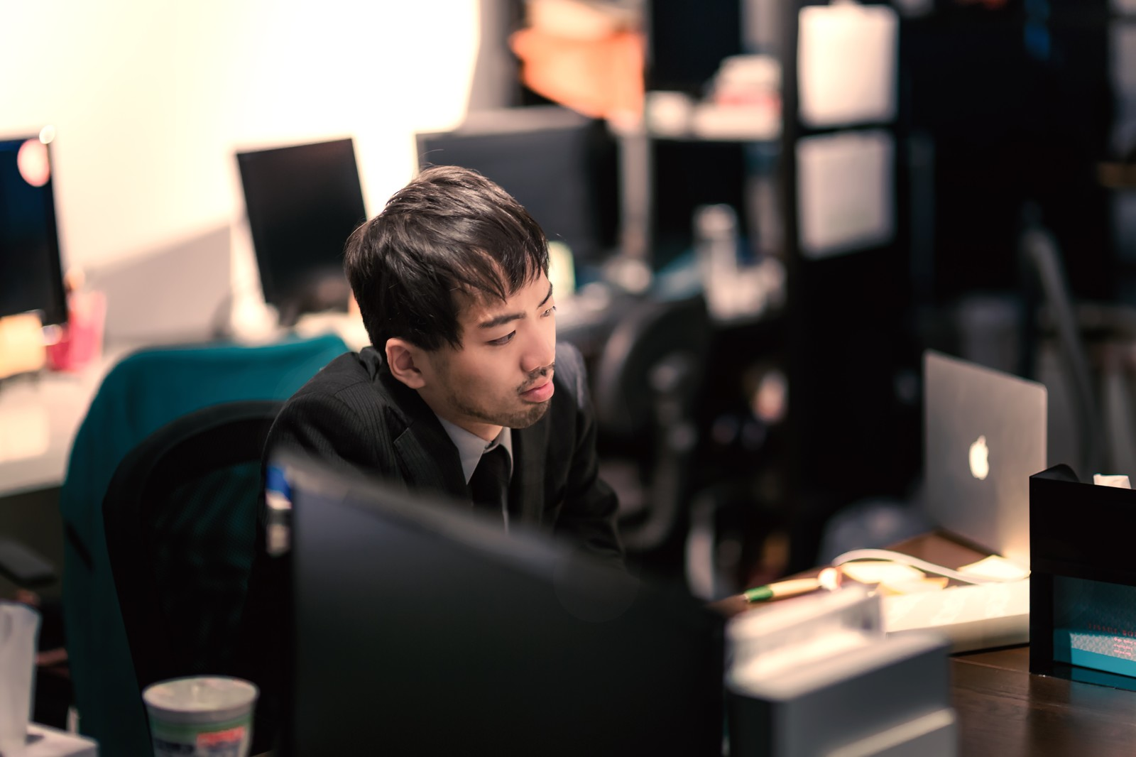 Is work more important to Japanese salarymen than their girlfriends ...