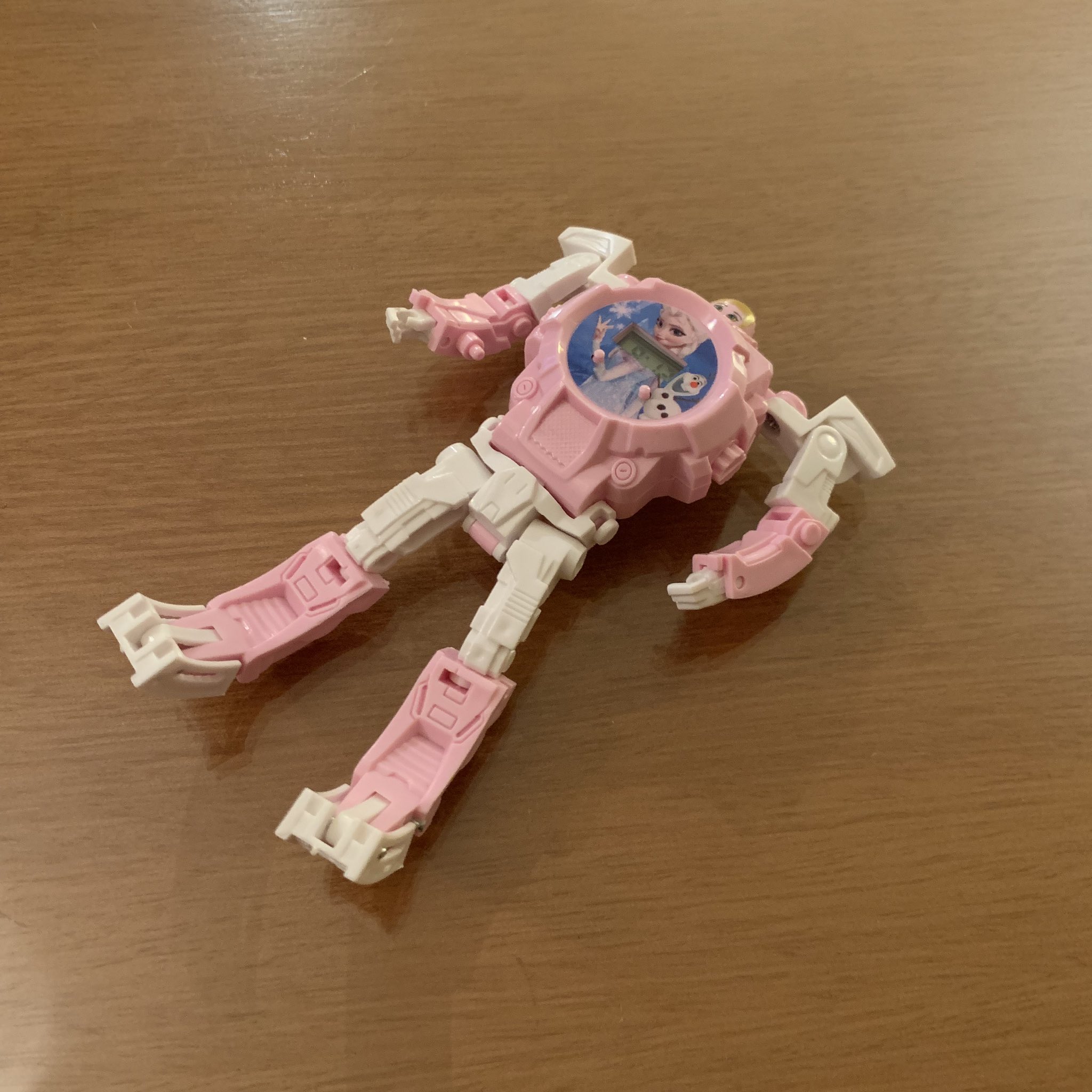 Japanese Twitter all abuzz over this weird Frozen watch that transforms ...