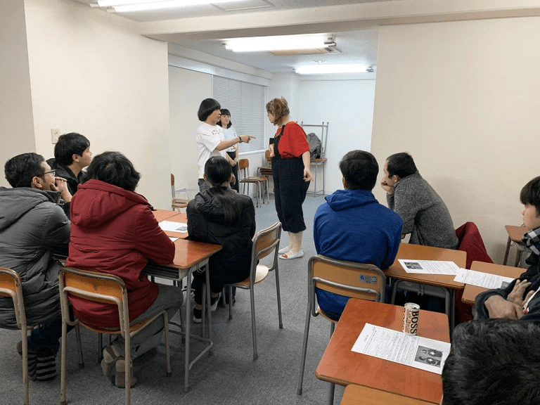 Laugh and learn! Japanese language school for foreigners teaches real ...