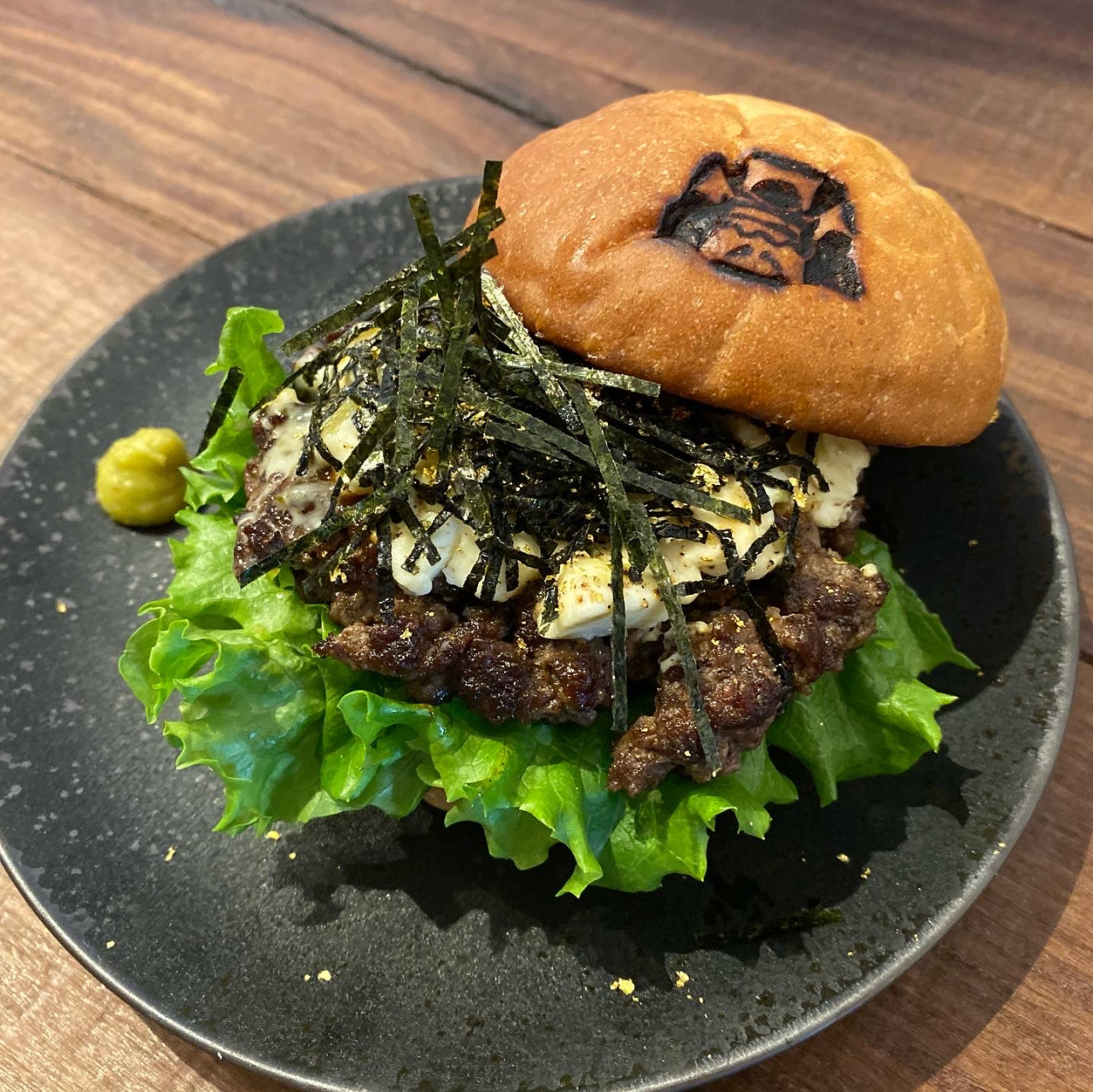 Eat your burger with a Japanese sword at Shogun Burger in Tokyo ...