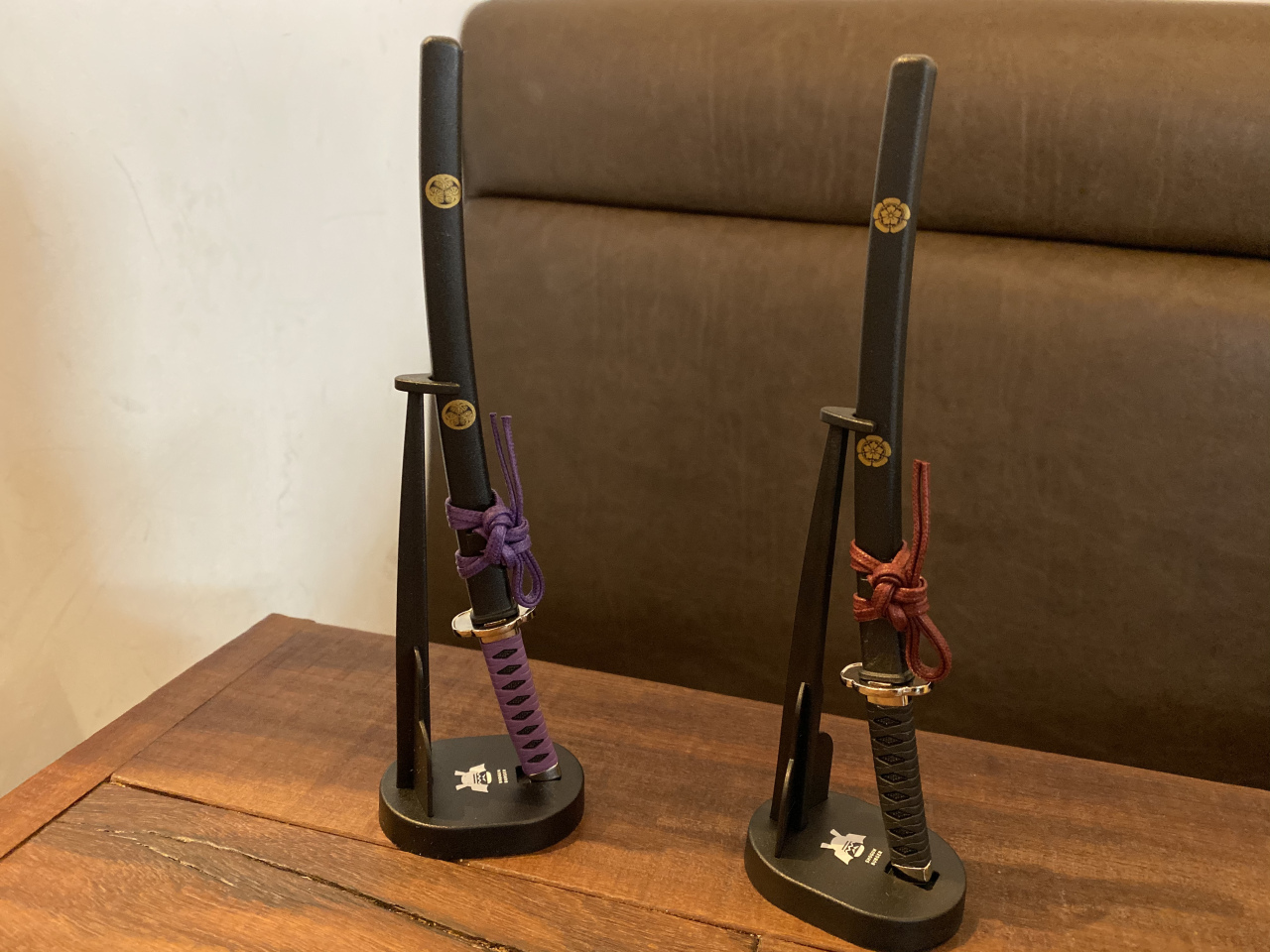 Eat your burger with a Japanese sword at Shogun Burger in Tokyo ...