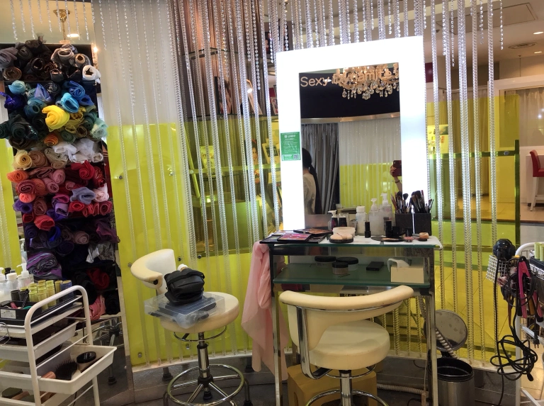 Tokyo’s amazing Takarazuka-style photo studio can transform you into a ...