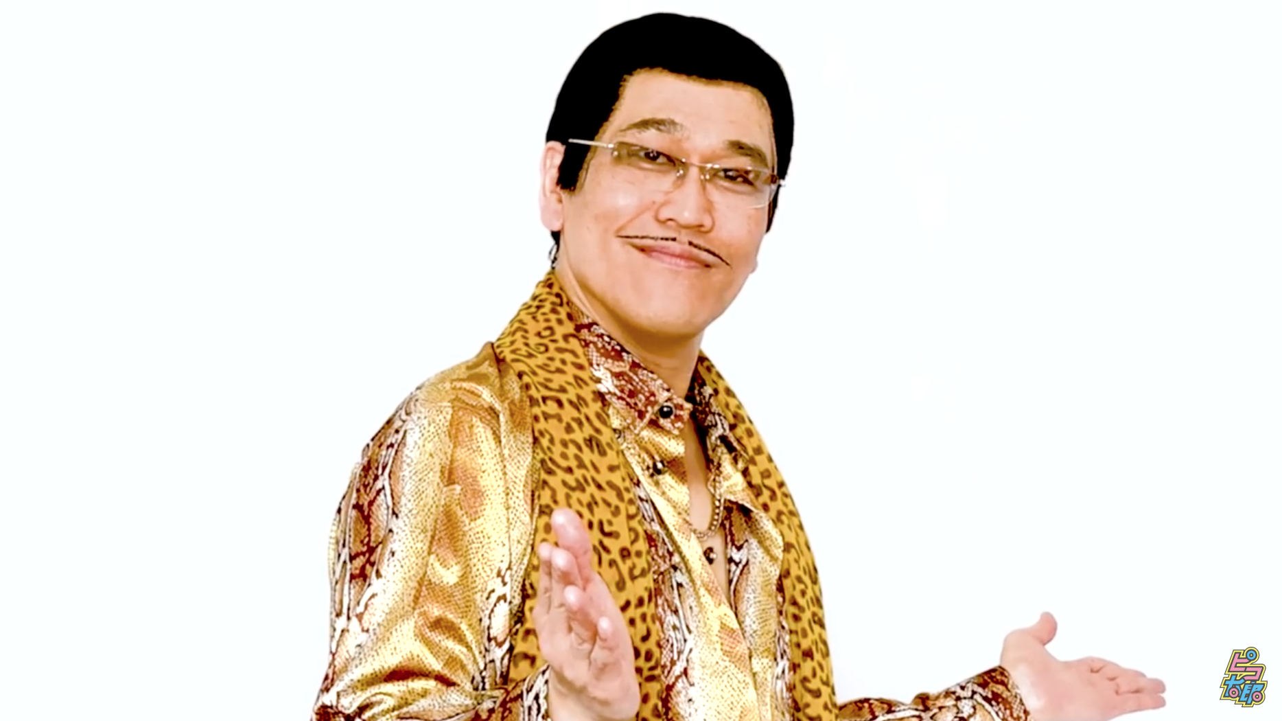 Pen-Pineapple-Apple-Pen singer washes hands against coronavirus in new ...