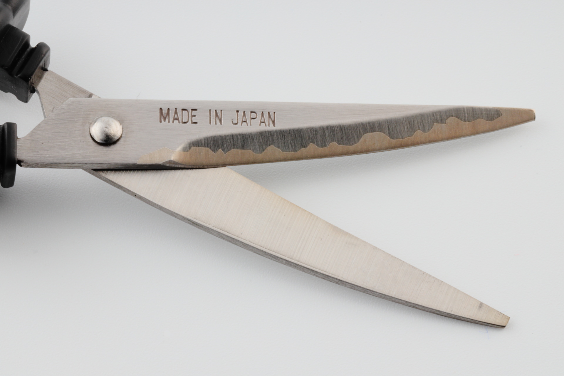 Mini samurai sword scissors are here to help you slice paper and ...