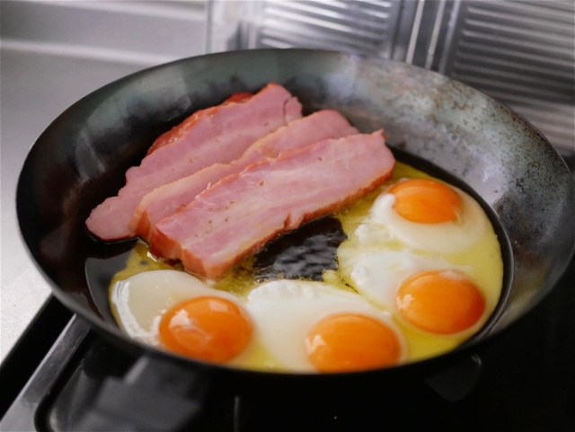 Studio Ghibli anime food recipe bacon eggs Howls Moving Castle Japanese ...