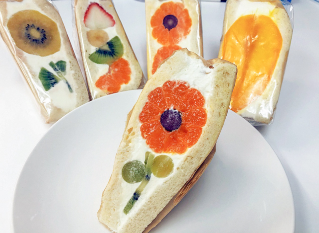 Tokyo store sells beautiful Japanese fruit sandwiches that look like ...