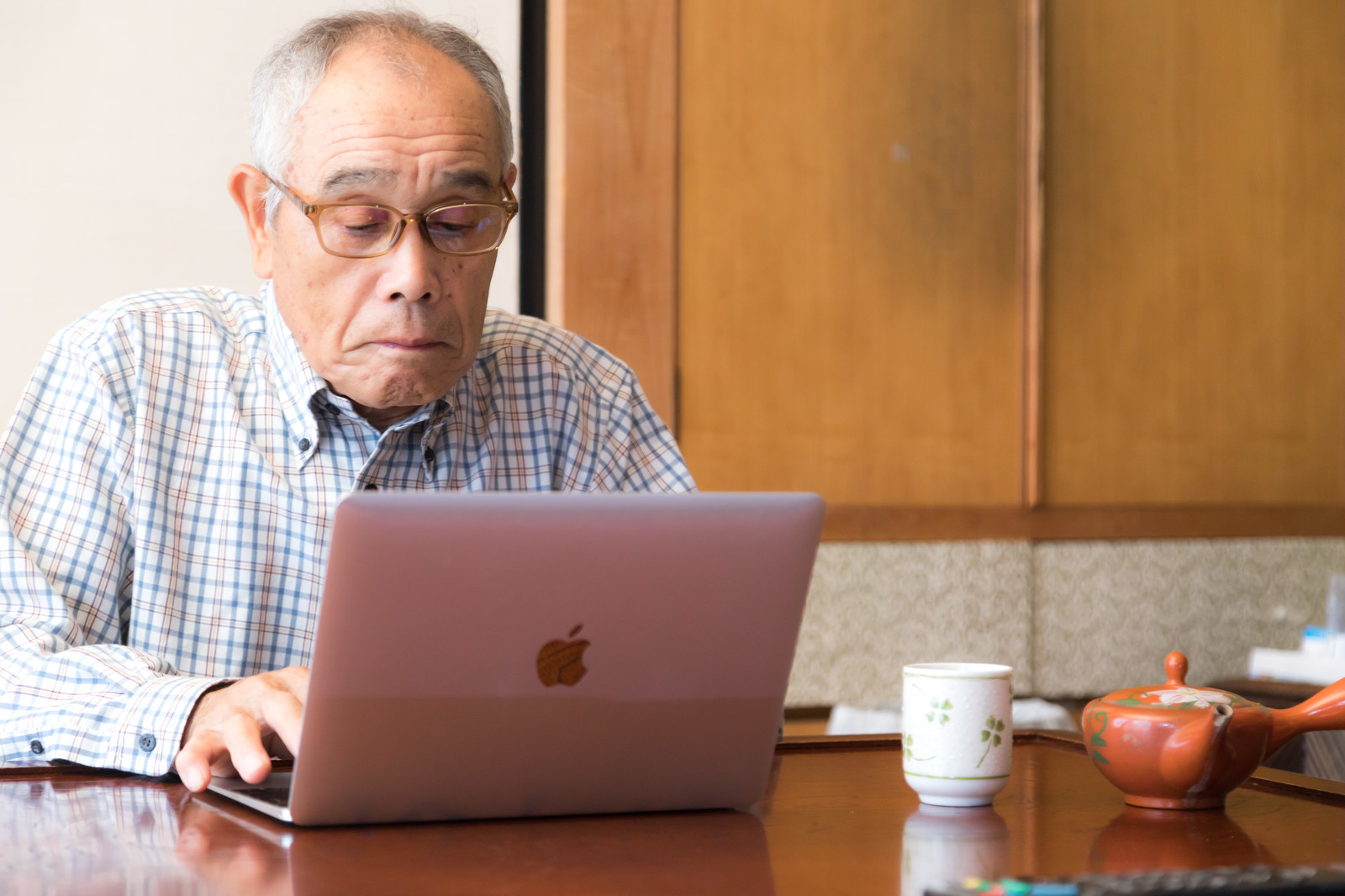 Japanese woman arrested for cyberstalking elderly man twice her age ...