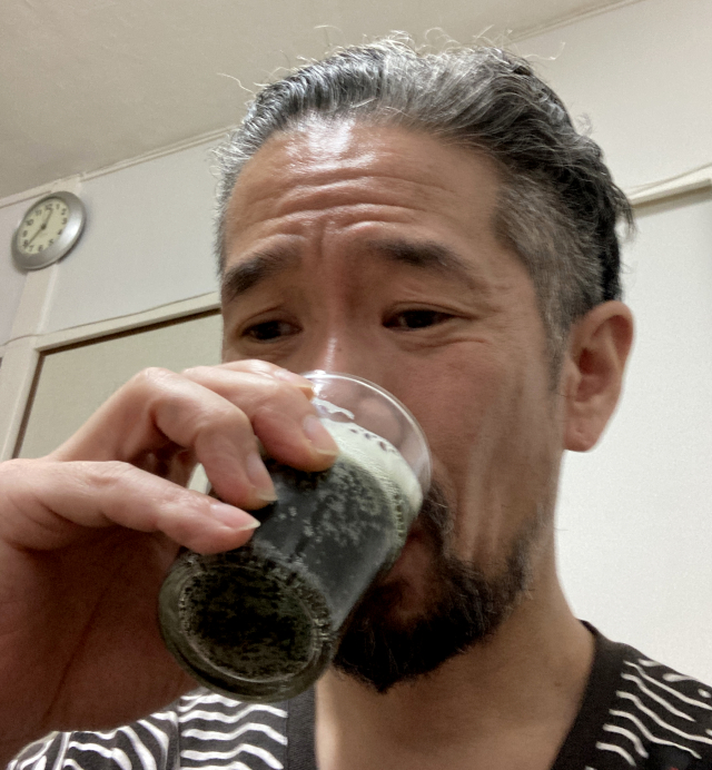 Mr Sato drinks stinky Pond Water Cider from Japan | SoraNews24 —Japan News—