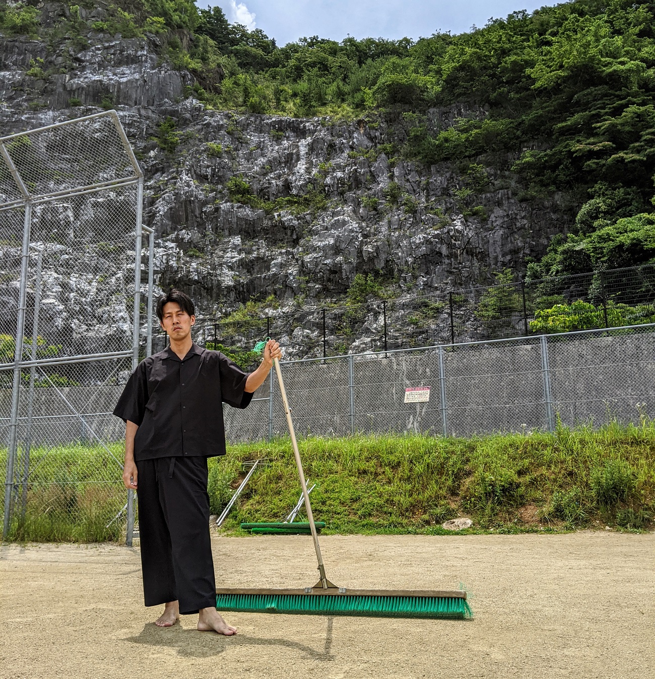 We try Muji’s new “communist” suit【Photos】 | SoraNews24 -Japan News-