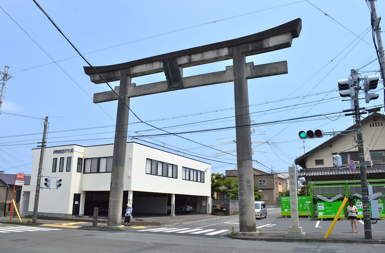 Shizuoka City orders mysterious torii of unknown origin torn down ...