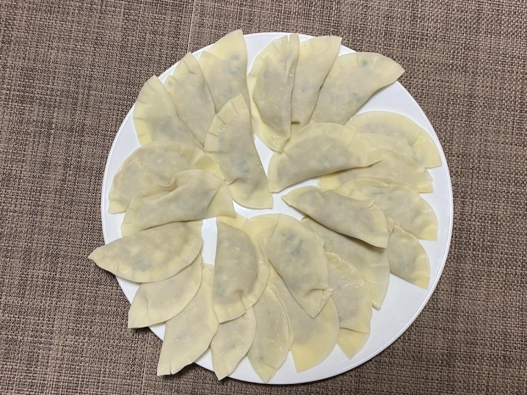 Making gyoza is a literal snap with this awesome Japanese kitchen ...