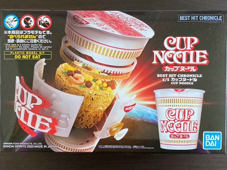 Weirdest plastic model ever – A 1:1-scale Cup Noodle, including the ...